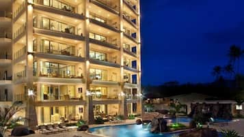 Apartamento em Condomínio Fechado, 4 quartos | Piscina | Piscina exterior