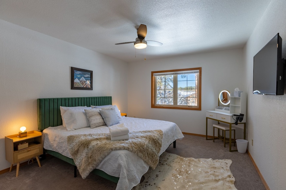 New Listing! Fenced Yard, Great Location, Mountain Views - Pagosa Springs, CO
