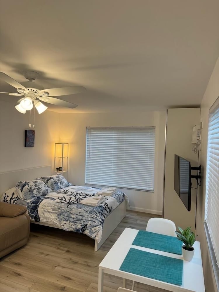New! Studio Close To The Beach! - Boynton Beach, FL