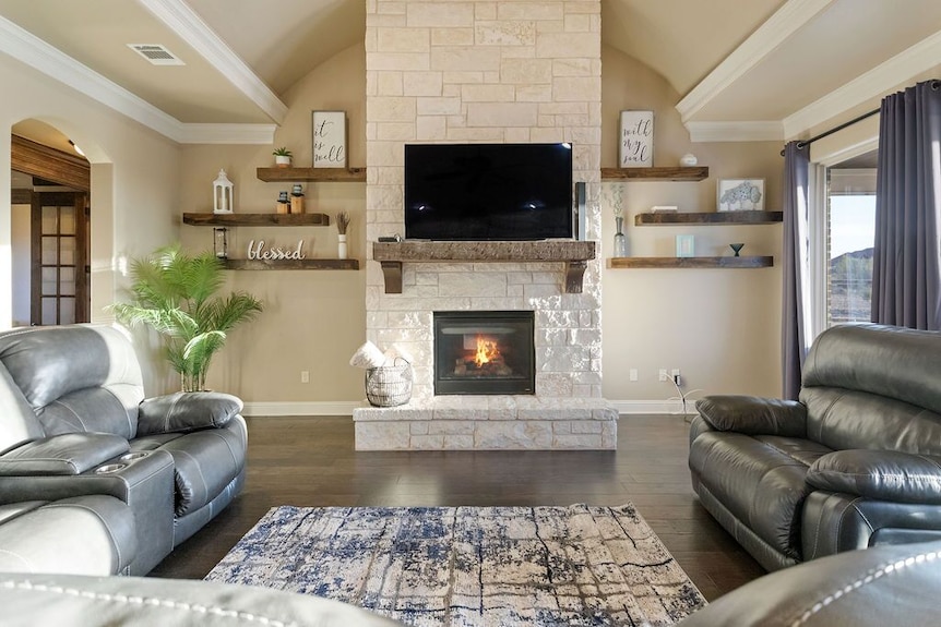 Luxe Retreat:saltwater Pool & Spa, Jacuzzi Tub, Chefs Kitchen, Ev Charger & More - テキサス州