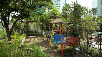 Área de recreio para crianças (ao ar livre)