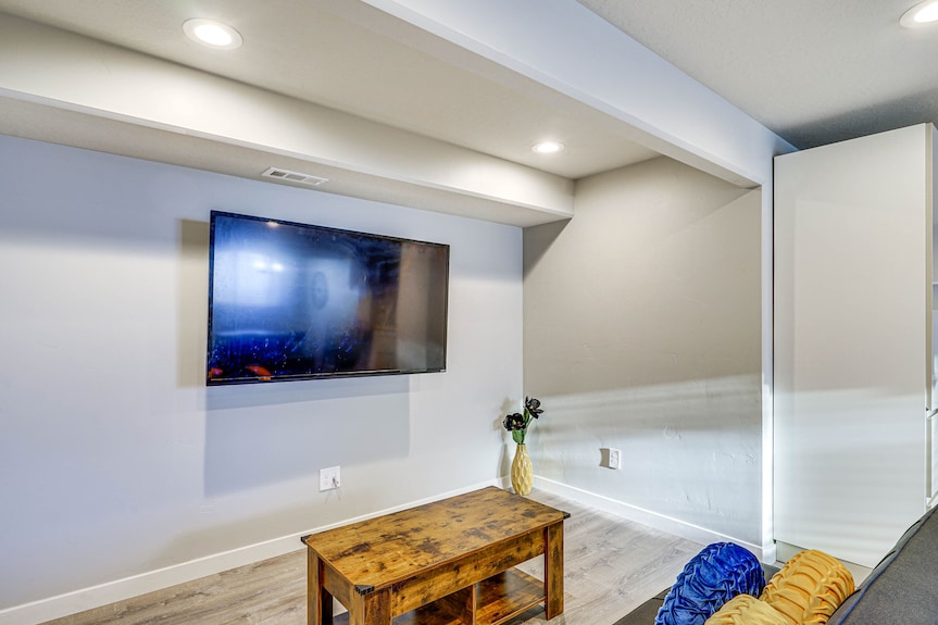 Layton Vacation Rental - Close To Hiking Trails! - Lagoon Amusement Park, Farmington