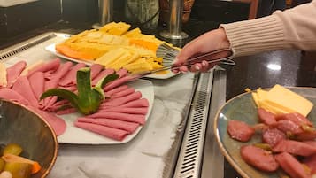 Pequeno-almoço tipo buffet diário incluído