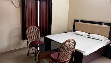 Quarto luxo | 1 quarto, Wi-Fi de cortesia