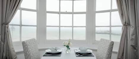 Apartamento, 1 quarto, vista para o oceano | Restaurantes