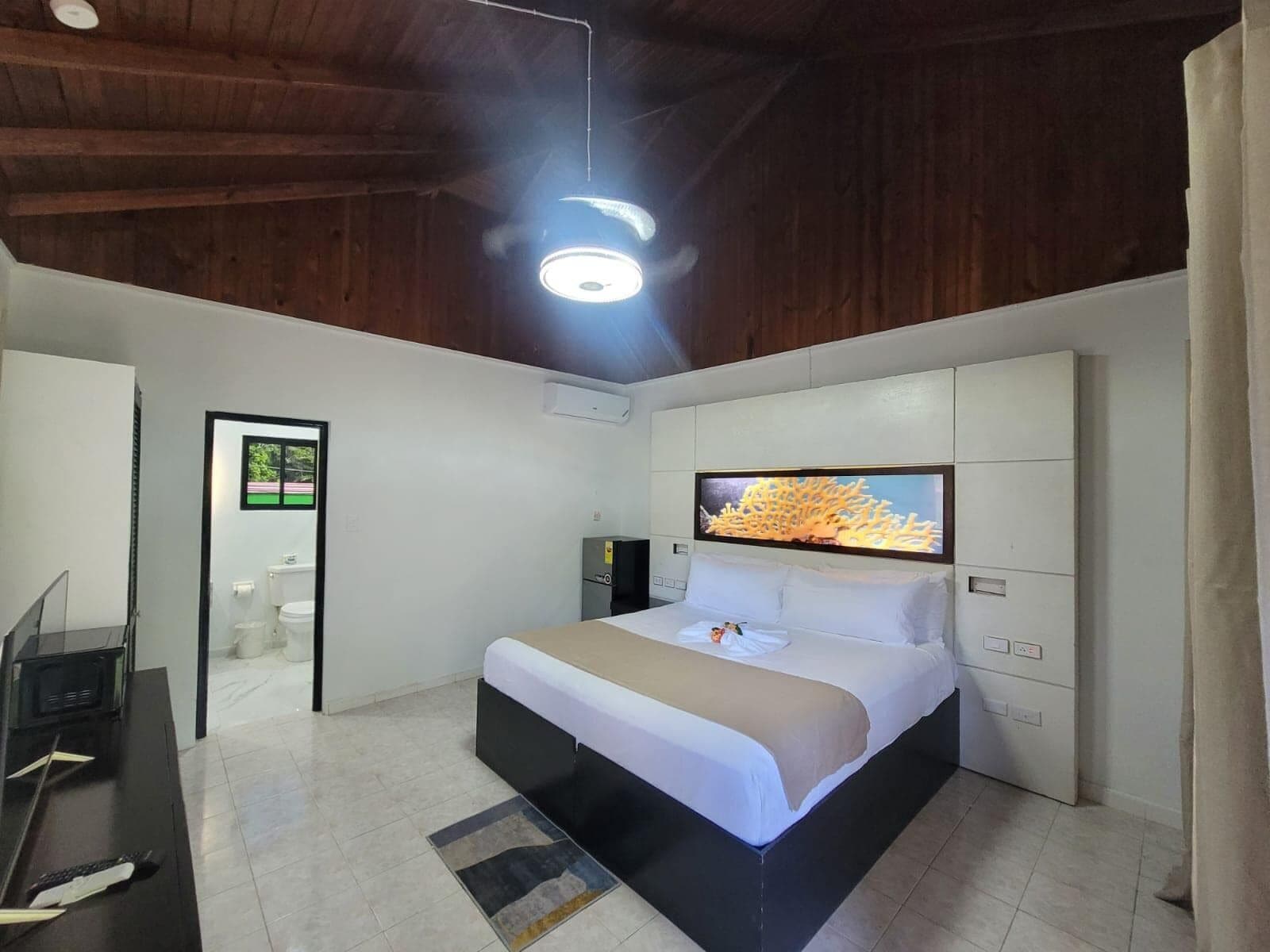 Rum Runners Resort in Negril: Find Hotel Reviews, Rooms, and Prices on ...