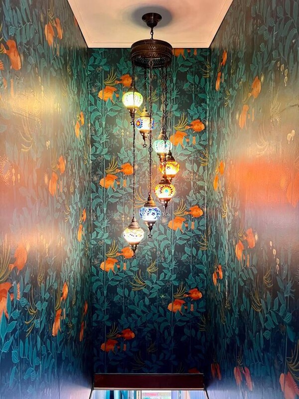 Inviting 4-bed House Near Heathrow W/ Fireplace - Staines-upon-Thames