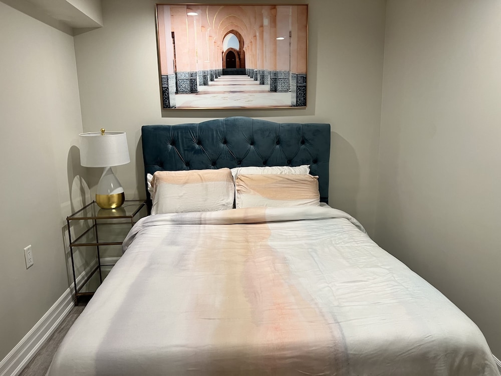 Cozy 1 Bedroom Apt In The Annex. Great Location - トロント