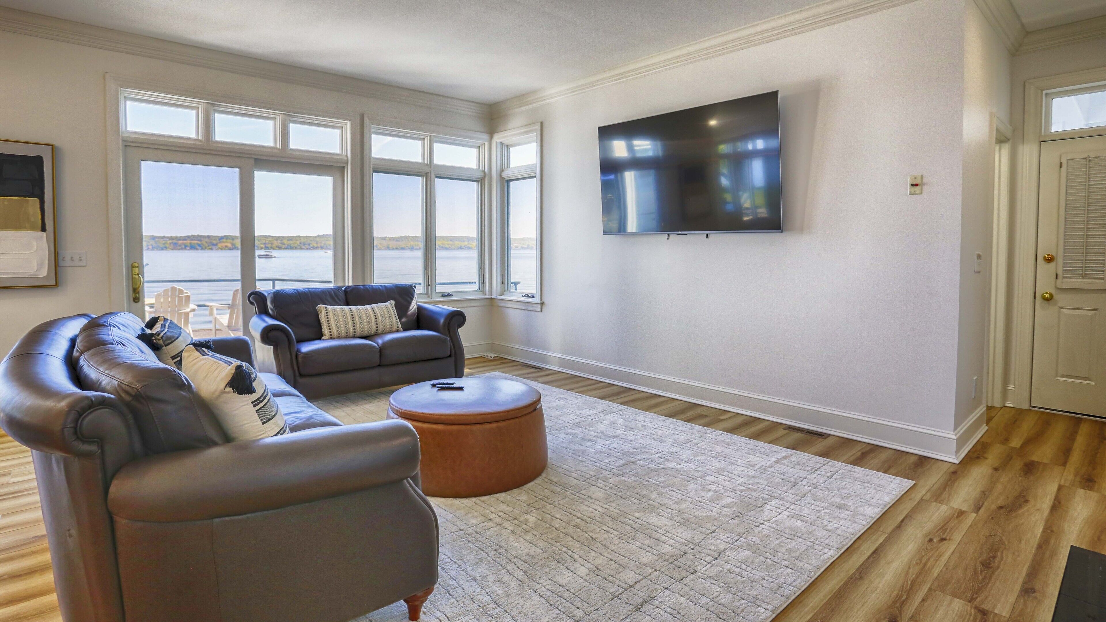 Lakeview Heaven - Canandaigua Lakefront Luxury Home - Canandaigua, NY