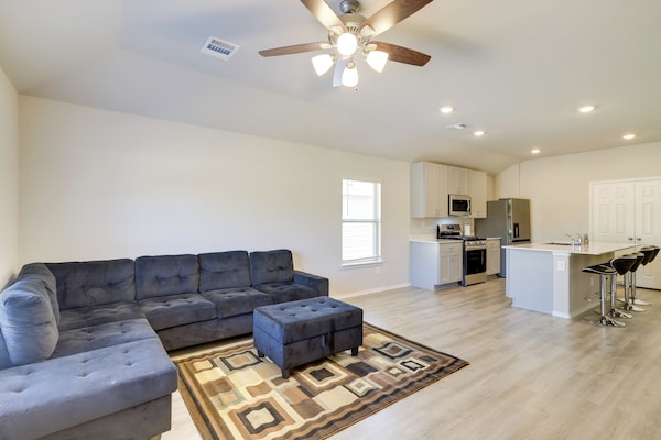 Brand New Spring Home < 1 Mi To Old Town! - Houston, TX