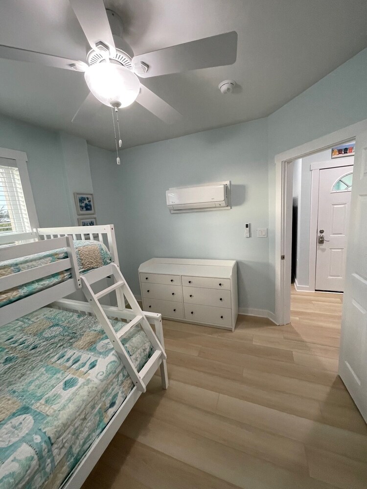 Last Minute Summer Discounts Available Now! 5 Star Home With Ocean Views! - Mexico Beach, FL