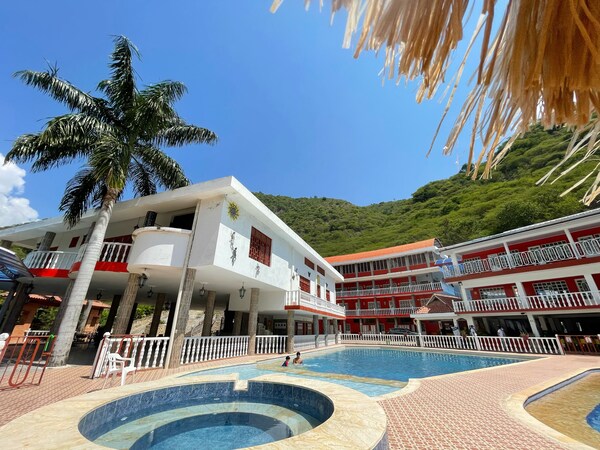 Hotel Mirador De La Montaña - Tocaima