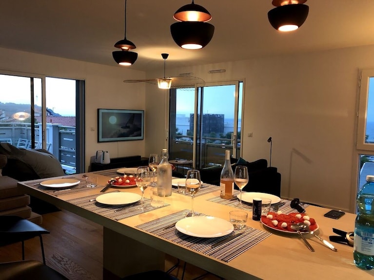 Appartement 3 Chambres Vue Phare De Biarritz, Bord De Plage Avec Grande Terrasse - Biarritz