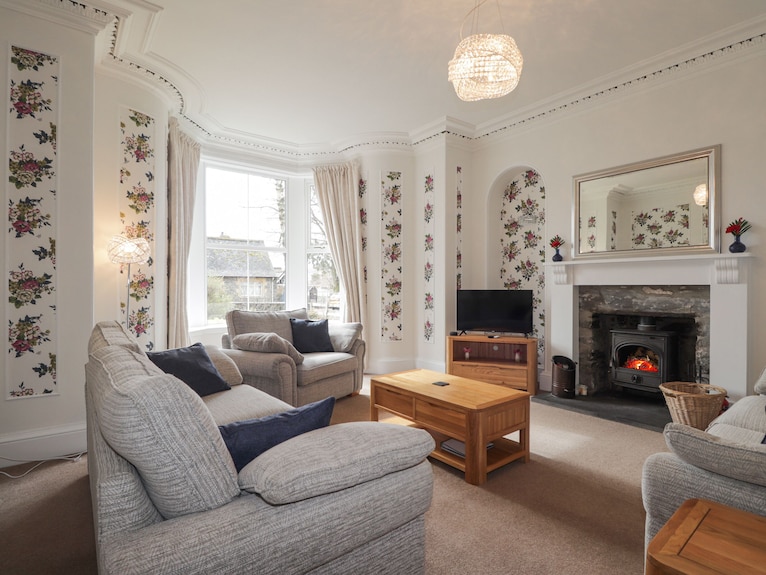 Arden House, Family Friendly, Character Holiday Cottage In Kingussie - Kingussie