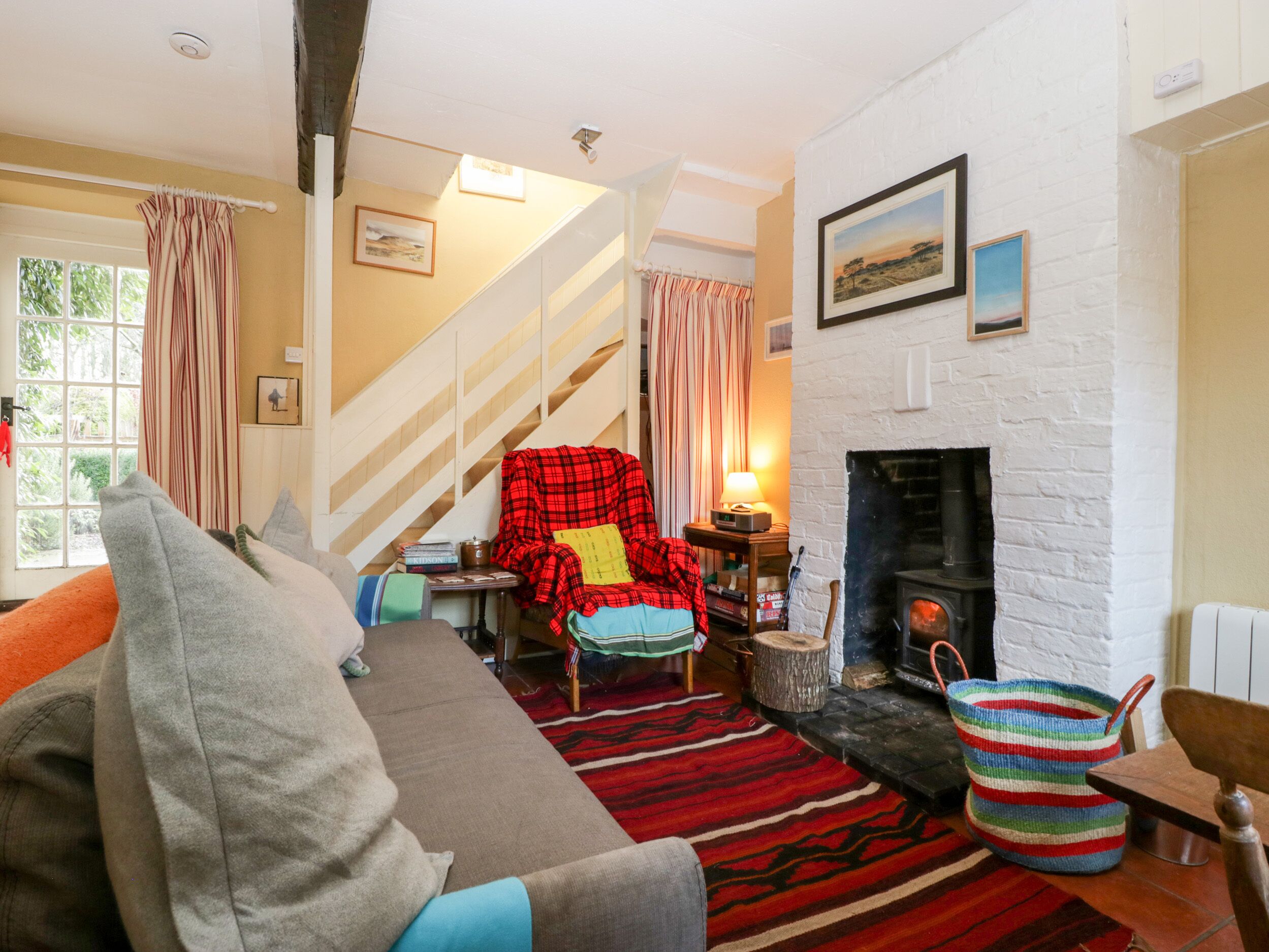 Yew Tree Cottage, Pet Friendly, With Open Fire In Leominster - Leominster