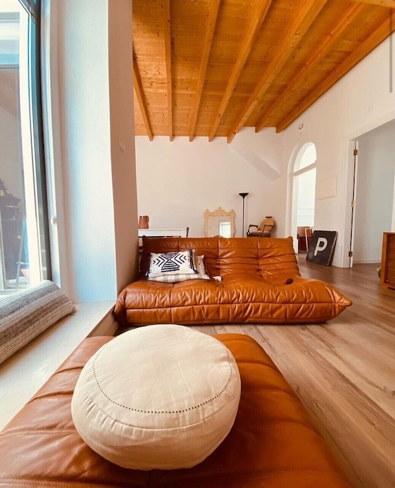 Vacation Home 15 Mins From Portugal's Most Beautiful Beaches. - Sines