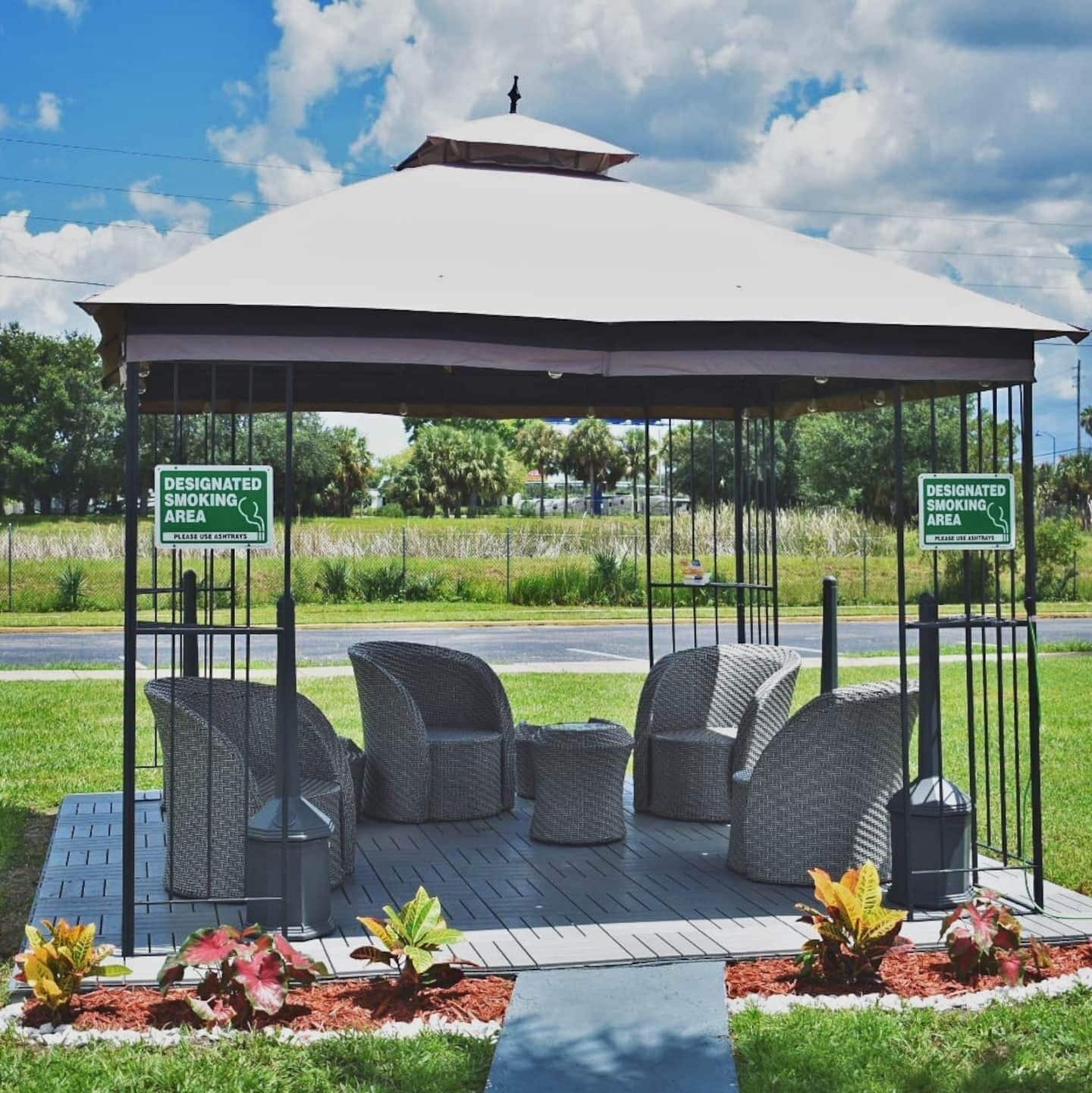 Quarto Comfort, 2 camas queen-size, não fumadores, acesso à piscina | Terraço/pátio interior