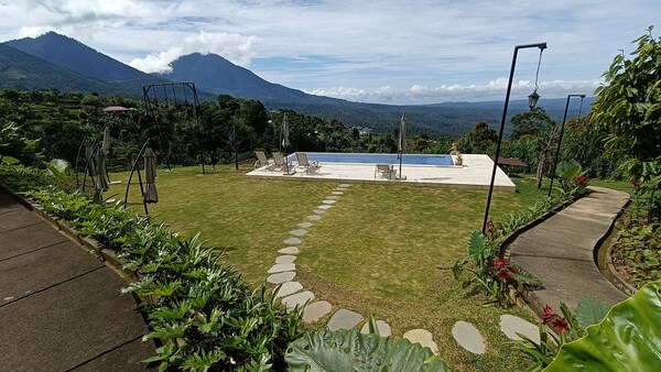 Camaradvipa Retreat Munduk - Munduk