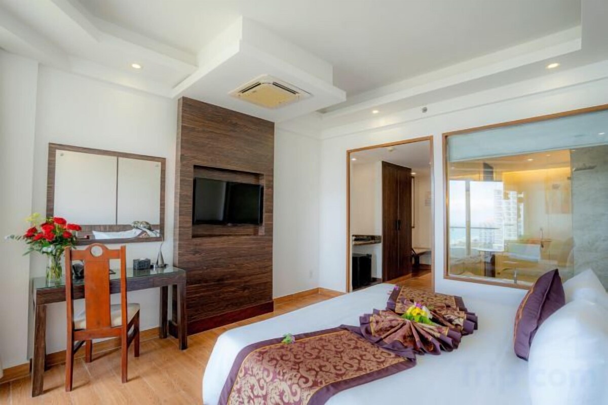 Cofre no quarto, secretária, Wi-fi grátis, roupa de cama fornecida 