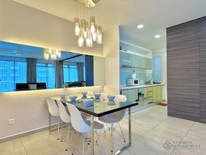 Apartamento Exclusivo, 3 quartos, não fumadores, casa de banho privativa | Refeições no quarto