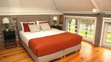 Quartos insonorizados, Wi-fi grátis, roupa de cama fornecida