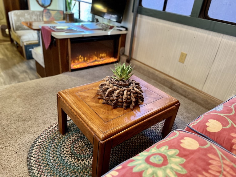 Pet Friendly Vintage Camper Turned Tiny House With Fenced Yard Near Sedona! - 애리조나 주