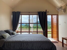 Quarto Deluxe, 1 cama king-size, banheira, vista para a montanha | Wi-fi grátis, roupa de cama fornecida 