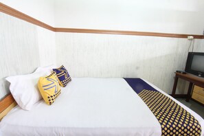 Quarto Duplo Deluxe | Secretária, Wi-fi grátis, roupa de cama fornecida 