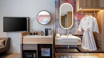 Quarto Privilege, Quarto, 2 camas individuais, varanda | Secretária, secretária adequada para computadores portáteis