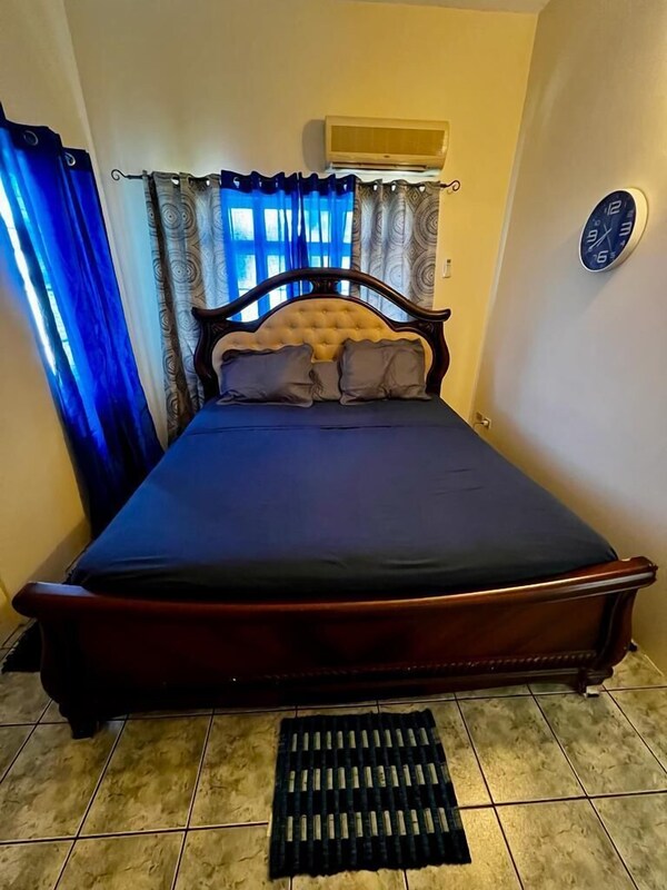 Arlene's & Chris's Guesthouse - Port of Spain