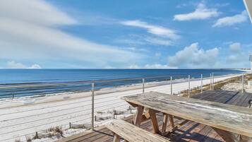 Casa geminada, várias camas (Holiday House B) | Opções para refeição ao ar livre