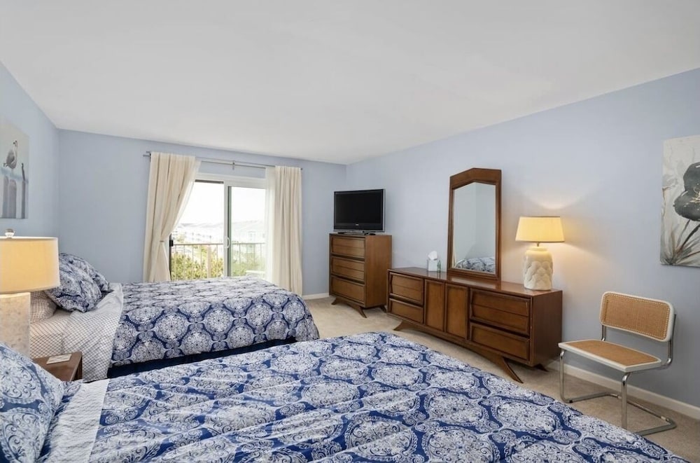 Canal Views And Walking Distance To Ocean And Park - Ocean City, MD