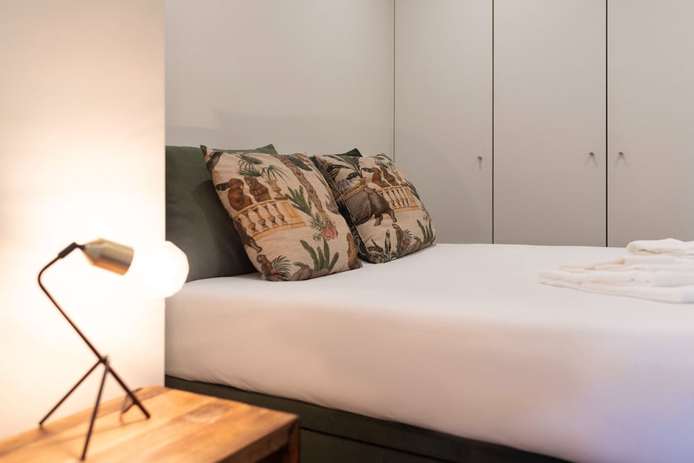 Central Exotic flat with shared pool - Cedofeita | Vrbo