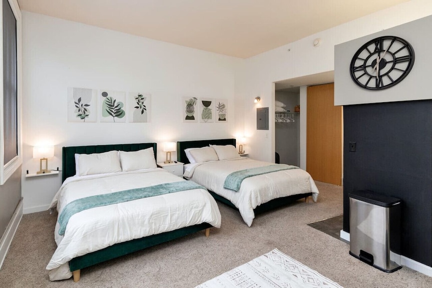 Central Comfort - Downtown Studio - Near Court Ave - Drake University, Des Moines