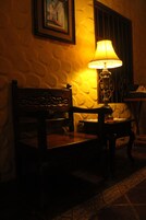 Televisor de ecrã plano de 32 polegadas com canais por cabo 