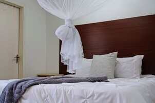 Edredões de penas, secretária 