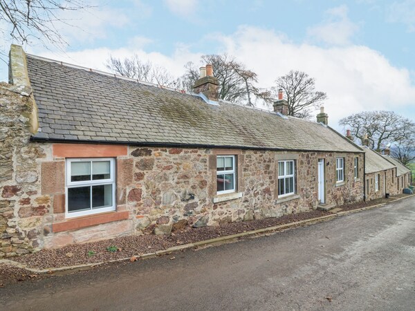8 Barney Mains Cottage - Fife
