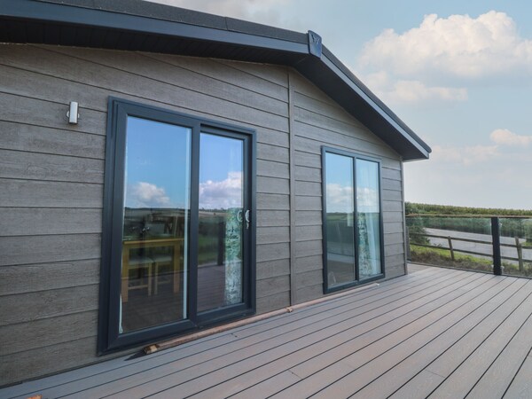 Honeysuckle Lodge - Dartmouth