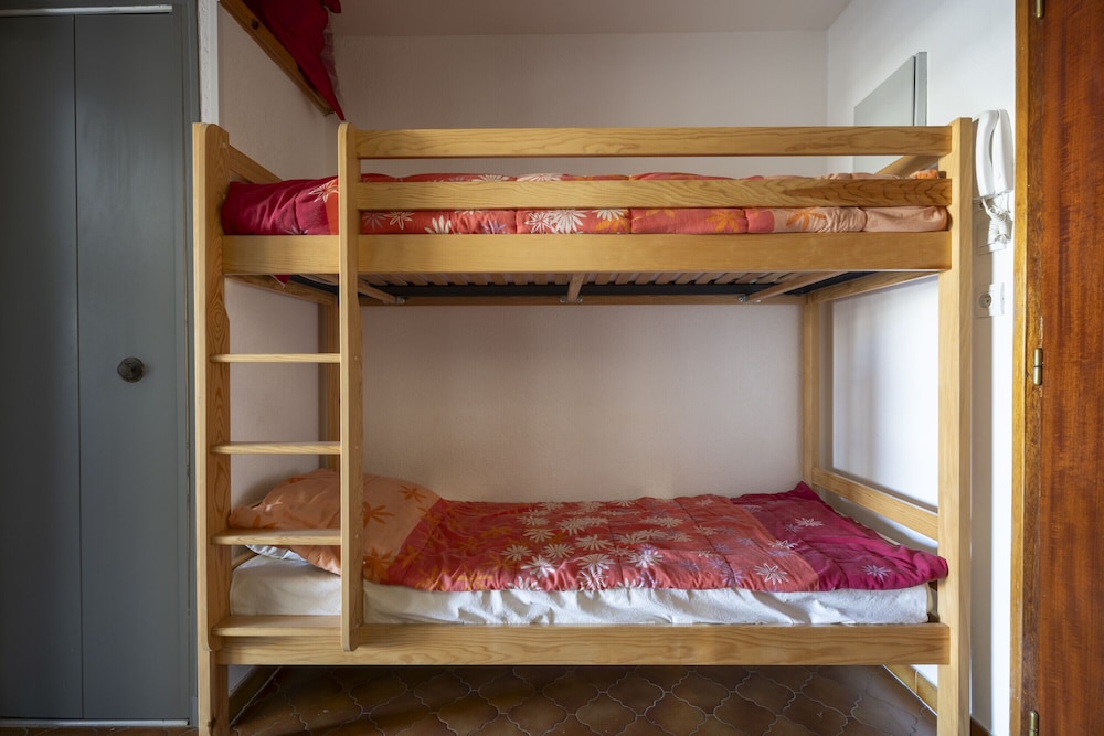 Studio For 4 People With Balcony 10 Min From The Beach, In The Heart Of The Village - Toulon