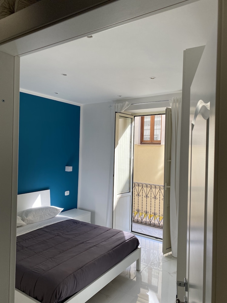 Vittorio Emanuele Suite Palermo - elegant apt near the Cathedral - Palermo | Vrbo
