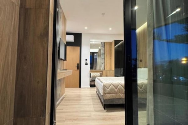 Quarto casal luxo | Wi-Fi de cortesia