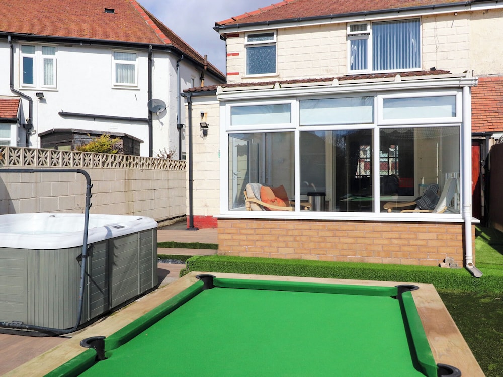 19 Slinger Road - Blackpool