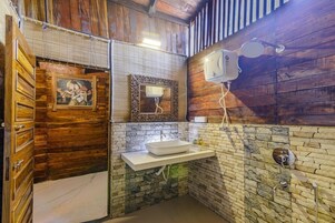 Casa de campo básico | Banheiro