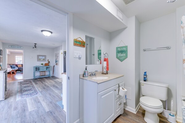 Adorable Cottage: Fire Pit, Walk To Colonial Beach - Colonial Beach, VA