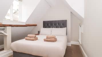 1 quarto, individualmente decorados, individualmente mobiliados