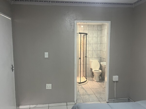 4th Road Accommodation - Johannesburg