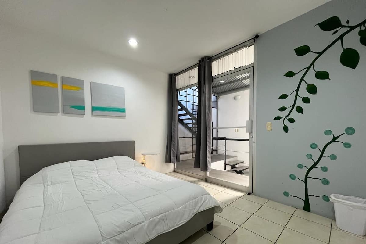Quarto | Wi-fi grátis, roupa de cama fornecida