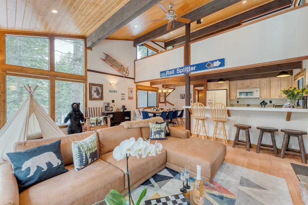 Dakine Haus By Avantstay 4 Min To Northstar + Game Room & Projector - Lake Tahoe