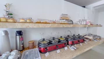 Pequeno-almoço tipo buffet diário incluído