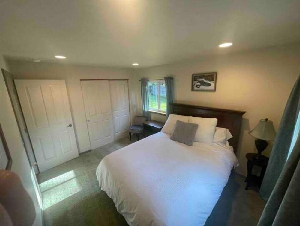 Trinity Valley Paradise, stunning swimming pool oasis, near Trinity ...